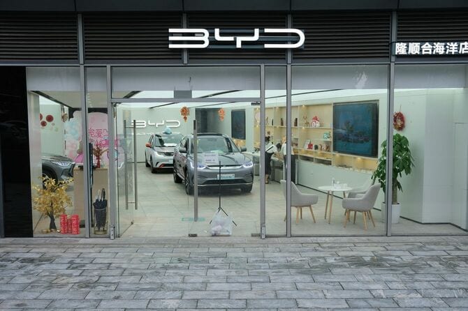 3年以内に100店舗設置予定…中国の新興メーカー｢BYD｣が日本市場で虎視眈々と狙うEV化戦略 世界のEV販売台数の6割を占める中国勢の勢い ...