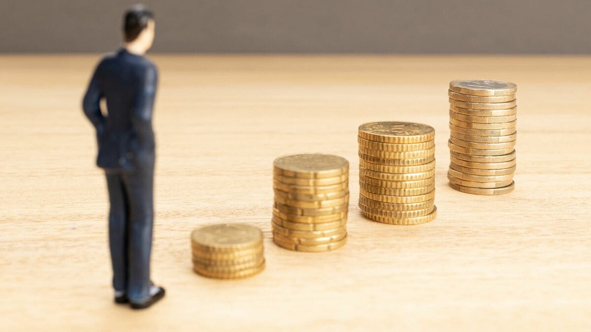 今では信じられない熟年社員の破格の給料…｢サラリーマン+専業主婦｣が維持できた日本の特殊事情 もう課長にはなれないのに…勘違いだけが残る時代の軋轢 (2ページ目) | PRESIDENT ...