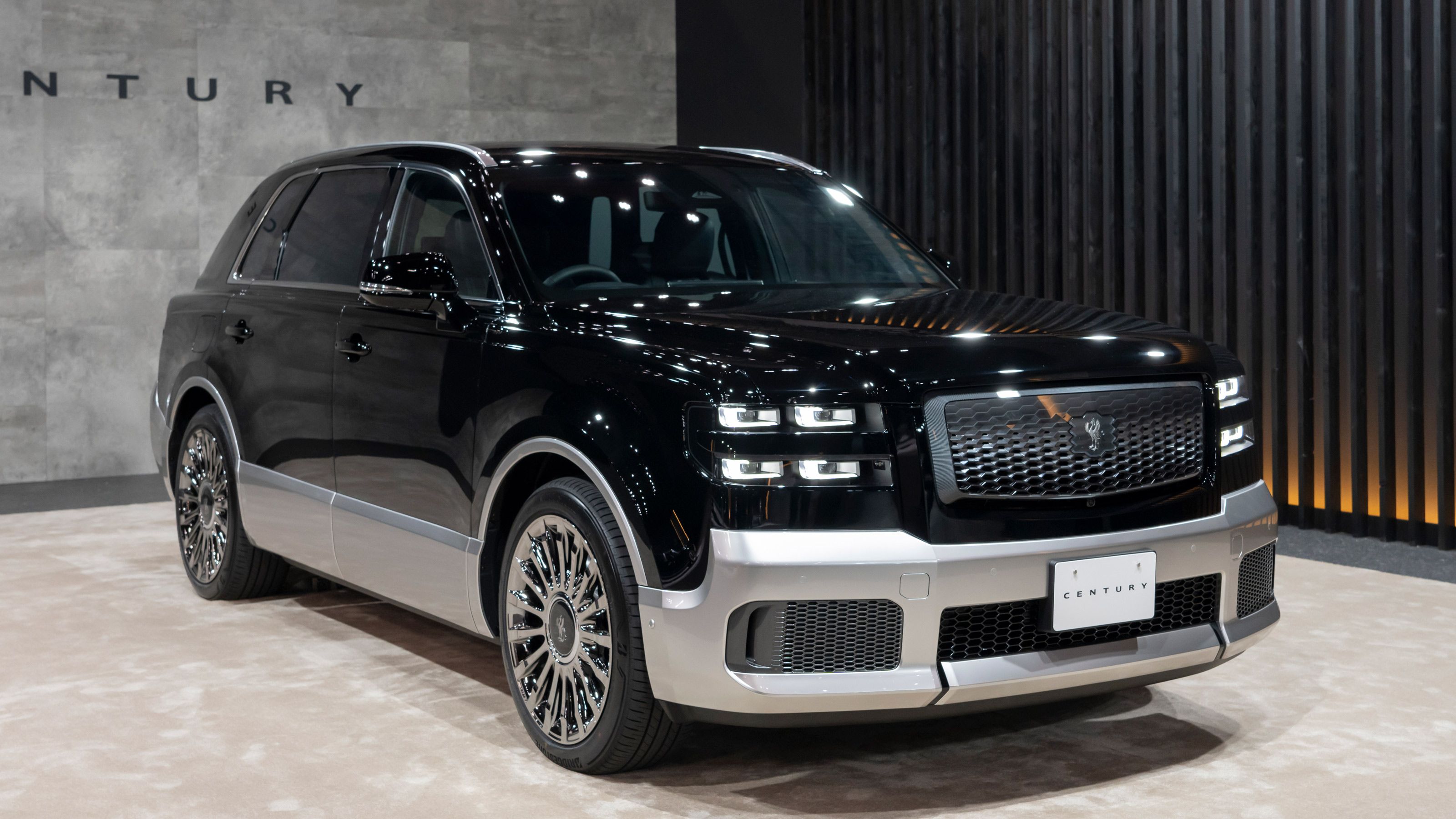 2500万円のトヨタ｢新型センチュリー｣のライバルが､4000万円のロールス･ロイスではない価格以外の理由 だからトヨタは｢SUV｣ではなく｢新しいタイプ｣と言った | PRESIDENT ...